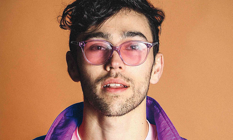 El cantante estadounidense MAX, se une a Weverse | KpopLat
